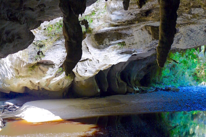 Oparara Arch & Moria Gate Arch - Größter natürlicher Felsbogen ...