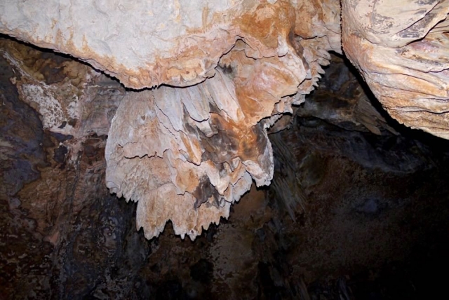 Faszinierende Mimbi Caves & Steiniger Weg einer Aboriginal Familie zum ...