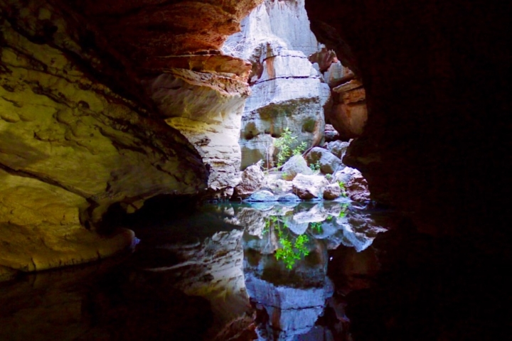 Faszinierende Mimbi Caves & Steiniger Weg einer Aboriginal Familie zum ...