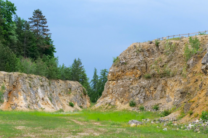 Ries-Ereignis - Schönste Geotope erklären Rieskrater-Entstehung ...